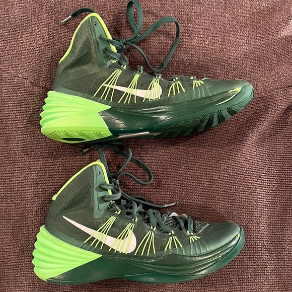 Nike | Shoes | Mens Nike Hyperdunk Shoes Worn Only Inside | Poshmark